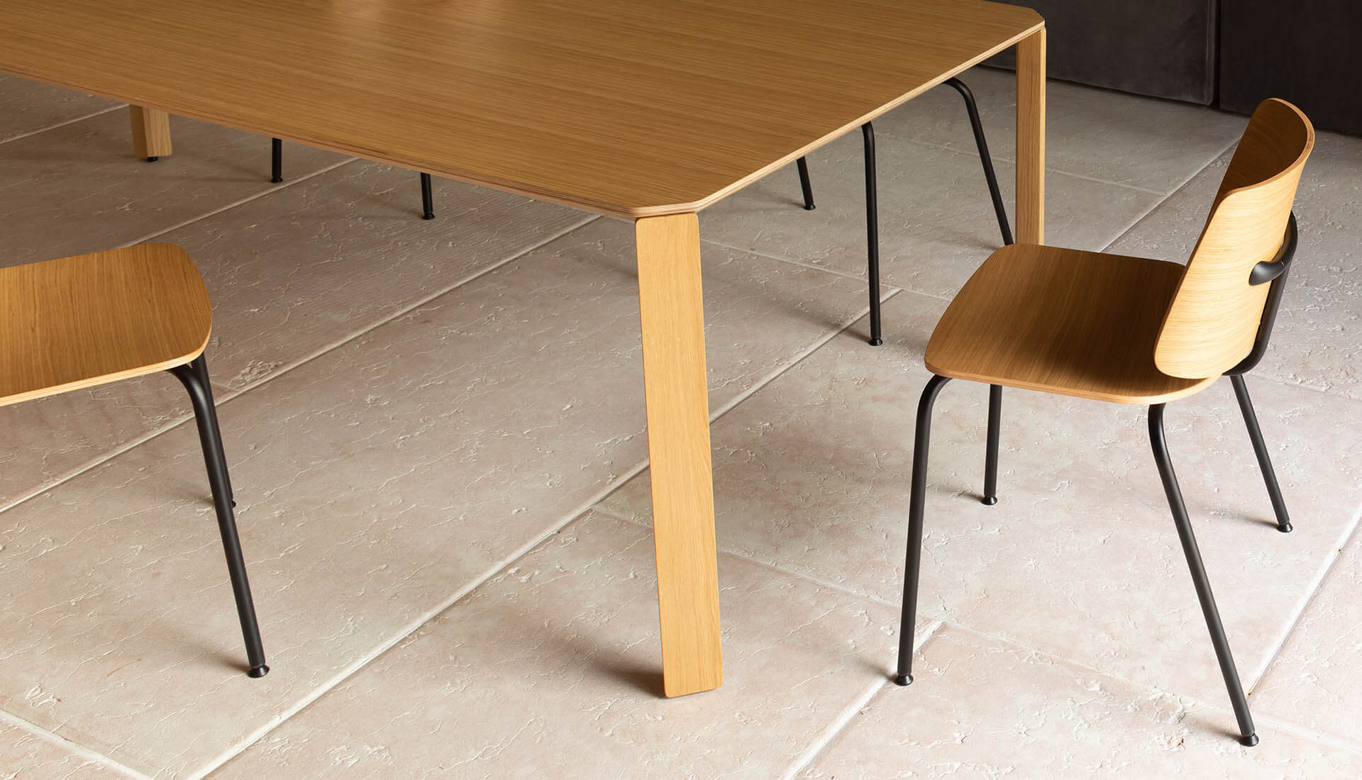 Ermete - Modern Dining Tables - True Design