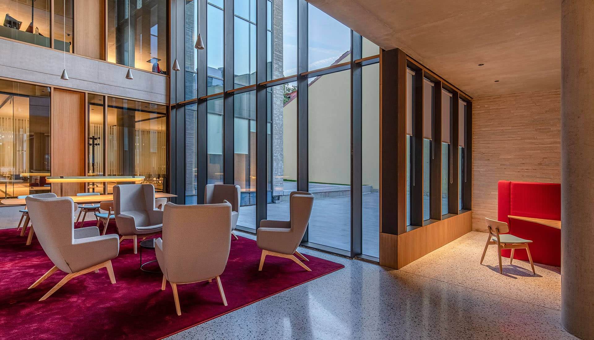 Banca Transilvania Headquarters - True Design