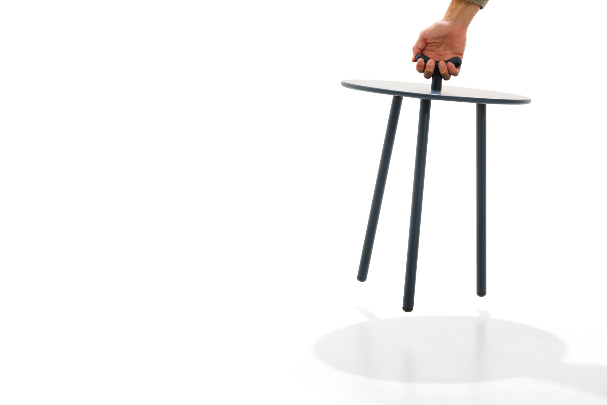 Fender Coffee - coffee table with handle - True Design